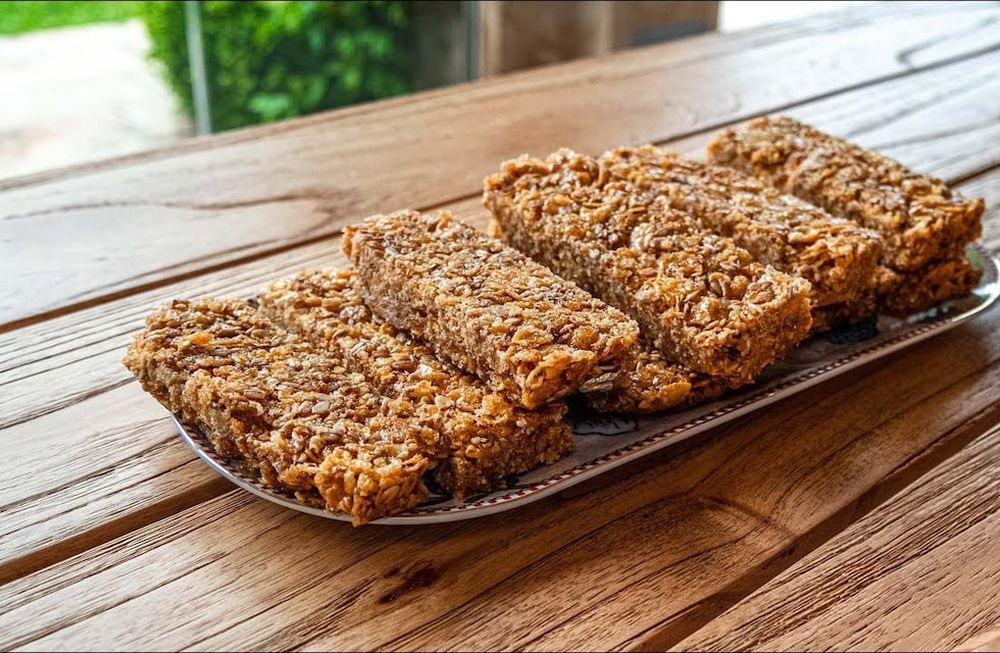 Cómo hacer barritas de cereal caseras: la receta de solo 15 minutos