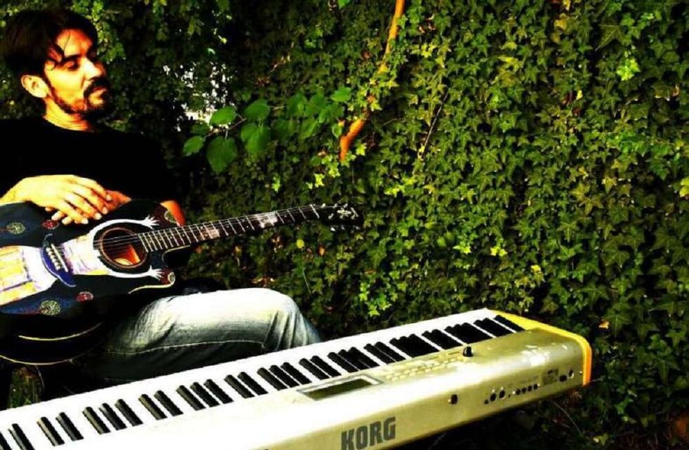 Jose Quiroga, en un viaje de canciones