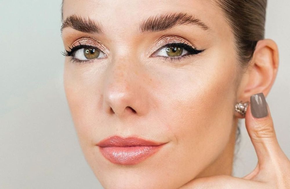 Julieta Nair Calvo se grabó en microbikini en un exclusivo lodge en Mendoza