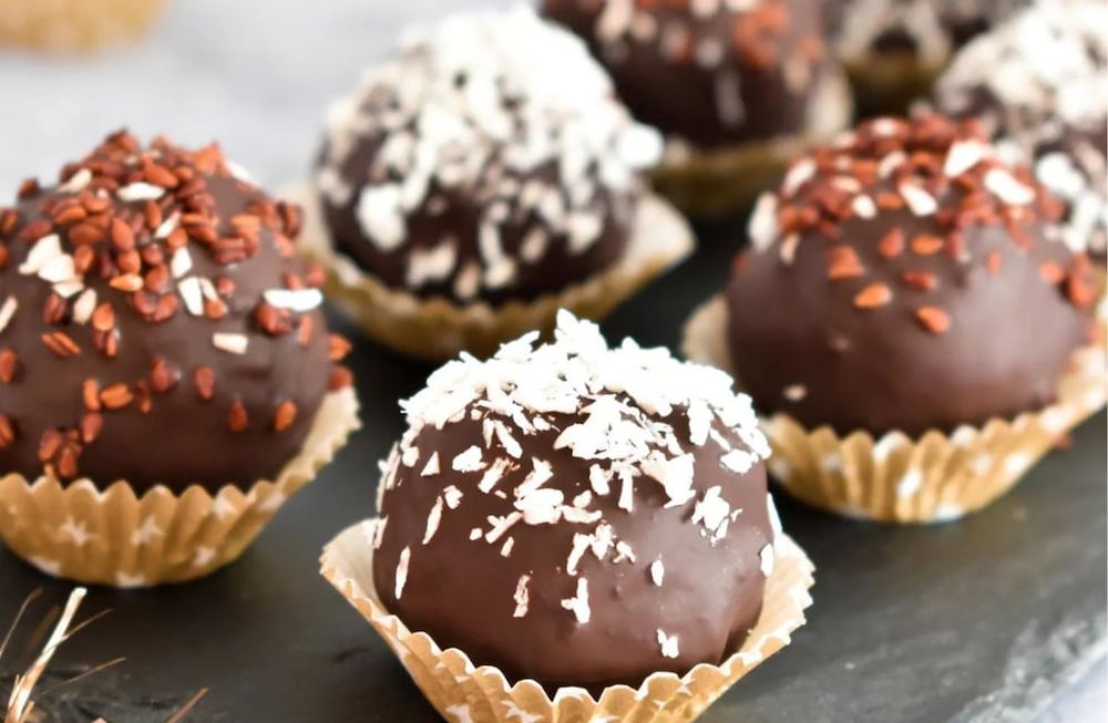 Bombones de chocolate y coco: con sólo 3 ingredientes y en pocos minutos