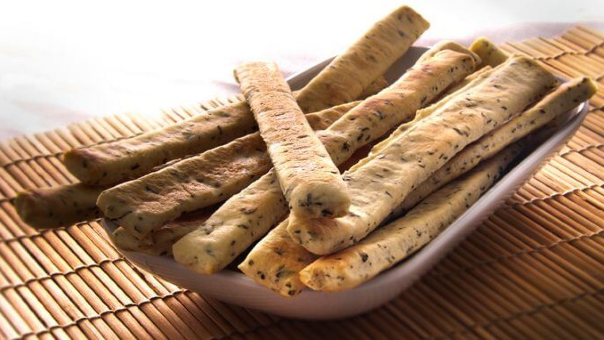 Grisines saborizados: una receta casera ideal para picadas y meriendas