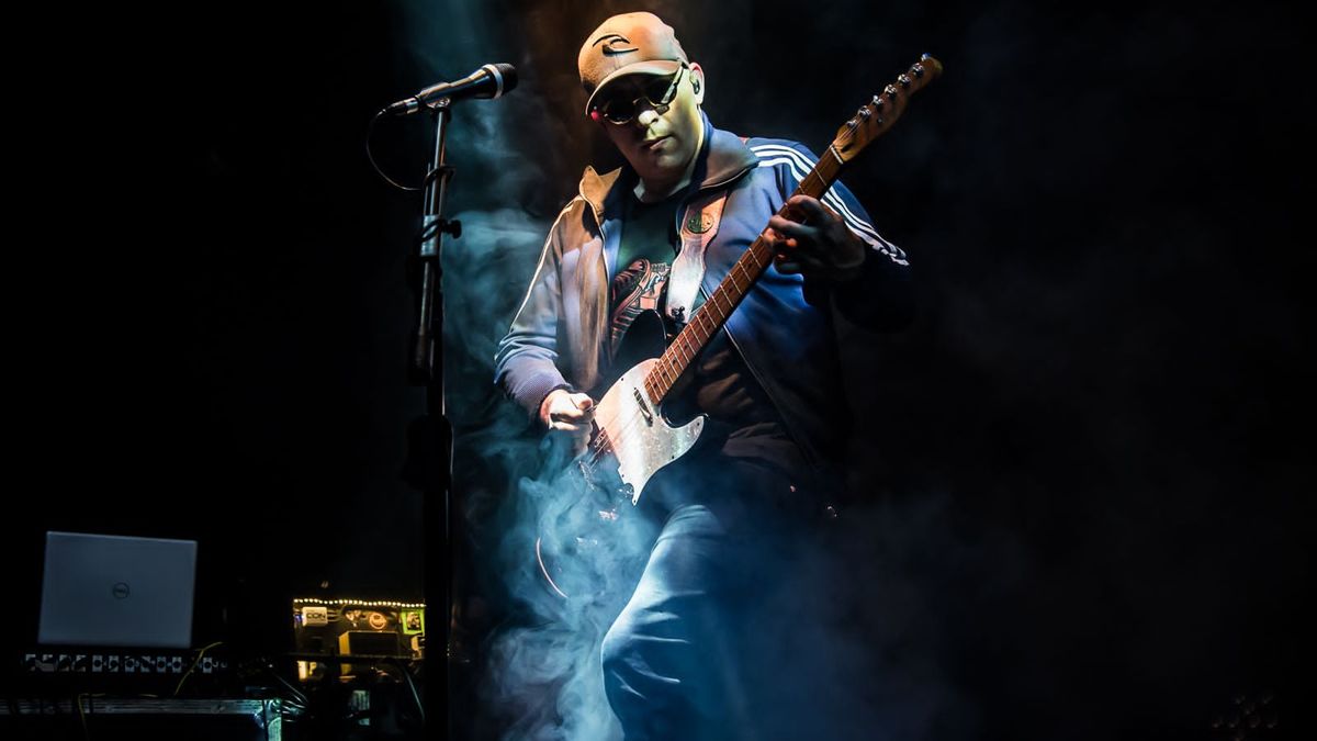 Gaspar Benegas, acústico sin dejar de ser Fundamentalista