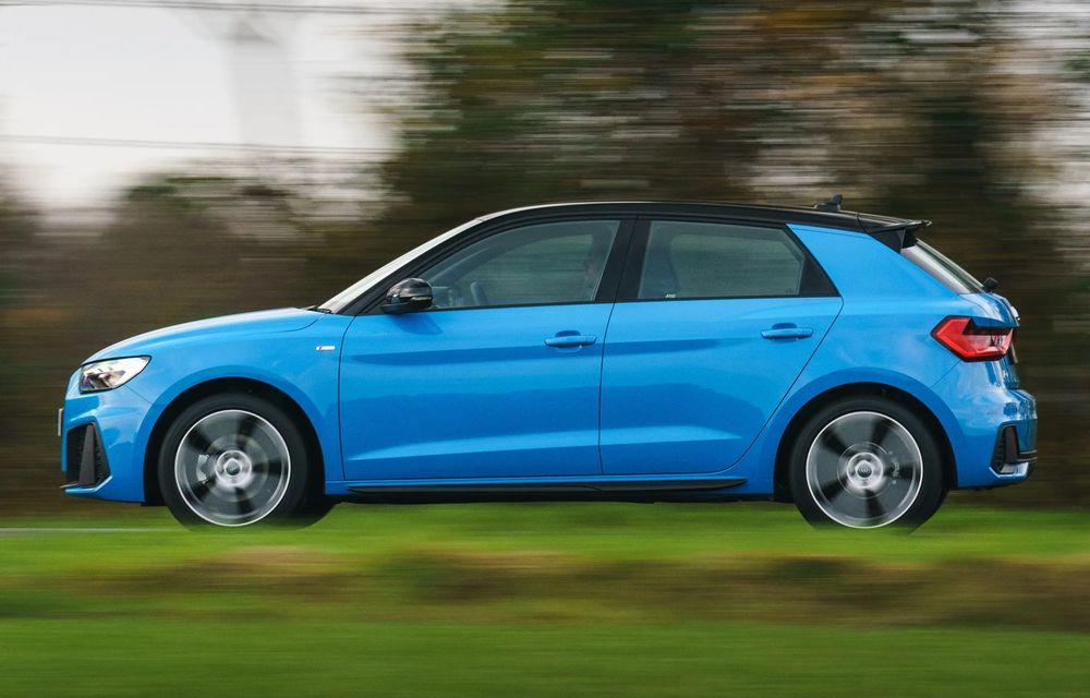 Un icónico hatchback de los años 2000 ha sido visto por primera vez y ...