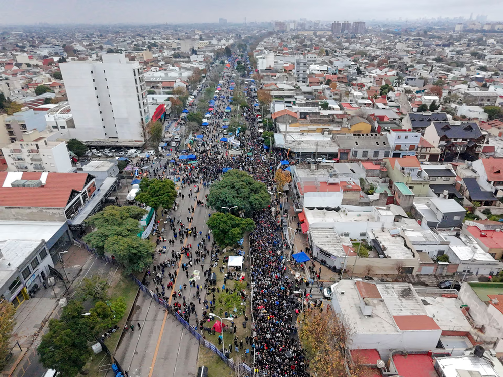 Último adiós al Indio Solari: una multitud convirtió el duelo en homenaje