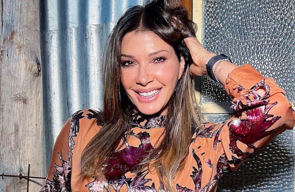 Catherine Fulop se metió al mar y lució como una sirena con una ...