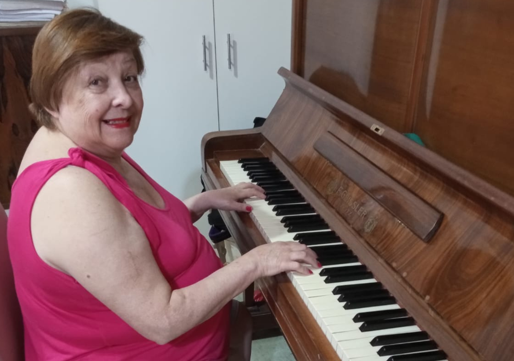 Tras jubilarse y enviudar en pandemia, Adriana alcanzó su sueño: con 76 ...
