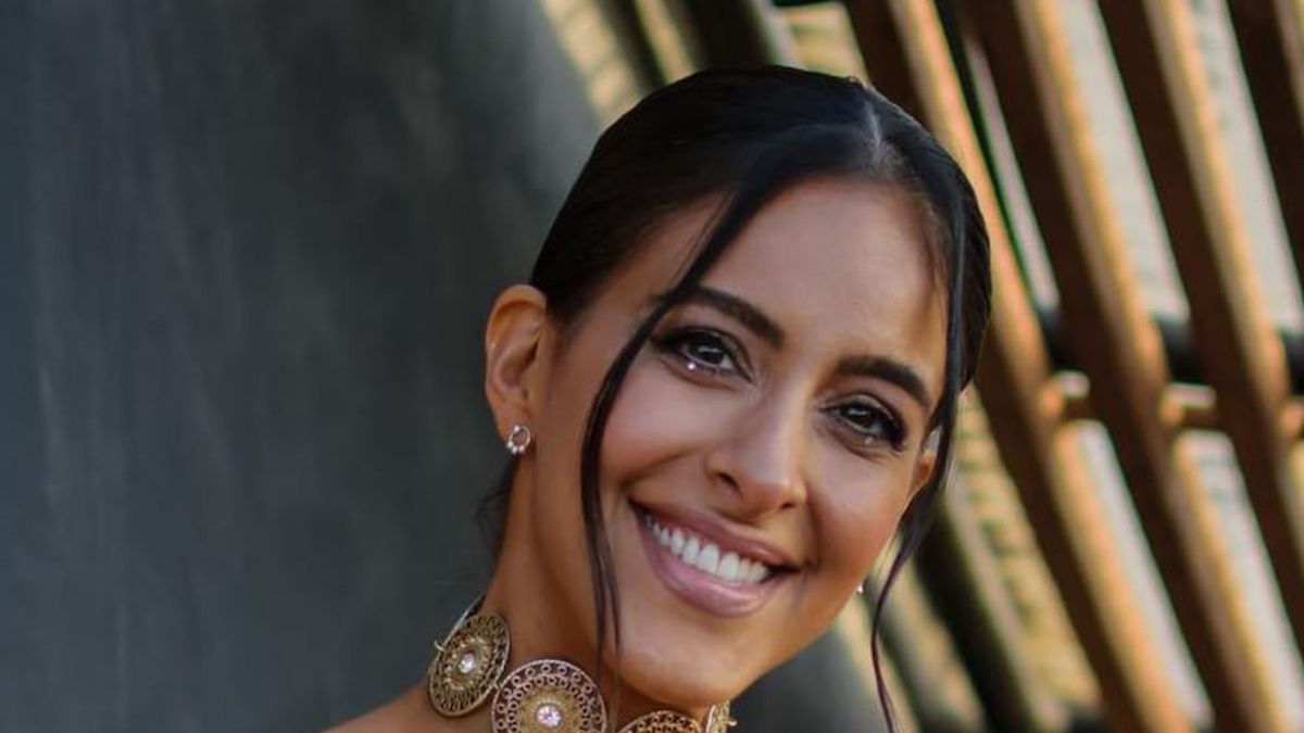 Celeste Muriega posó desde una piscina con una microbikini verde limón ...