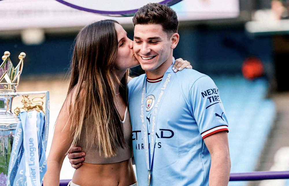 Julián Álvarez será papá: el delantero argentino anunció que espera su ...