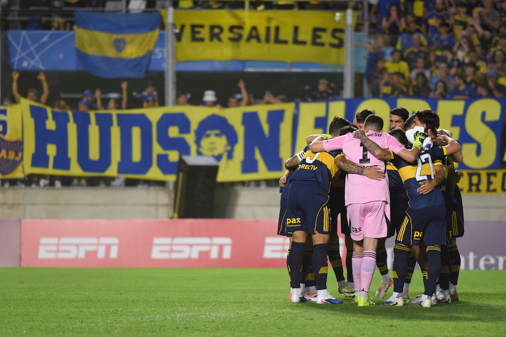 Boca Juniors superó a Olimpia de Paraguay en un duelo caliente