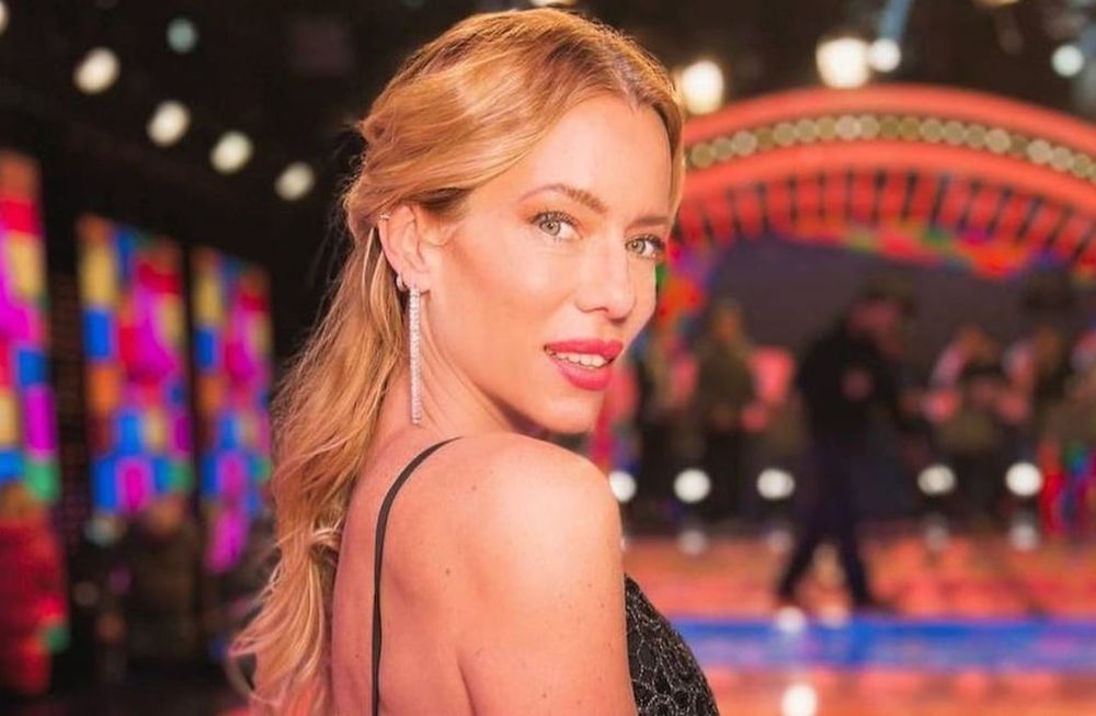 Nicole Neumann hizo arder Instagram con sus videos en ropa íntima diminuta