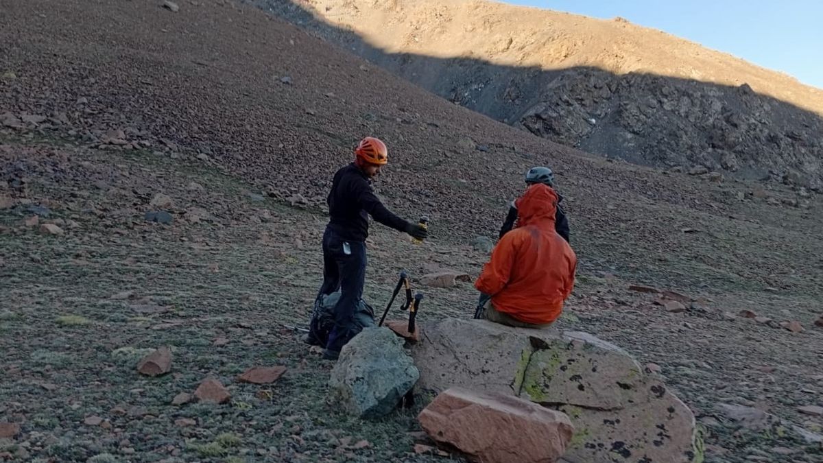El rescate a un turista que pedía ayuda en un cerro a 3.400 metros de altura