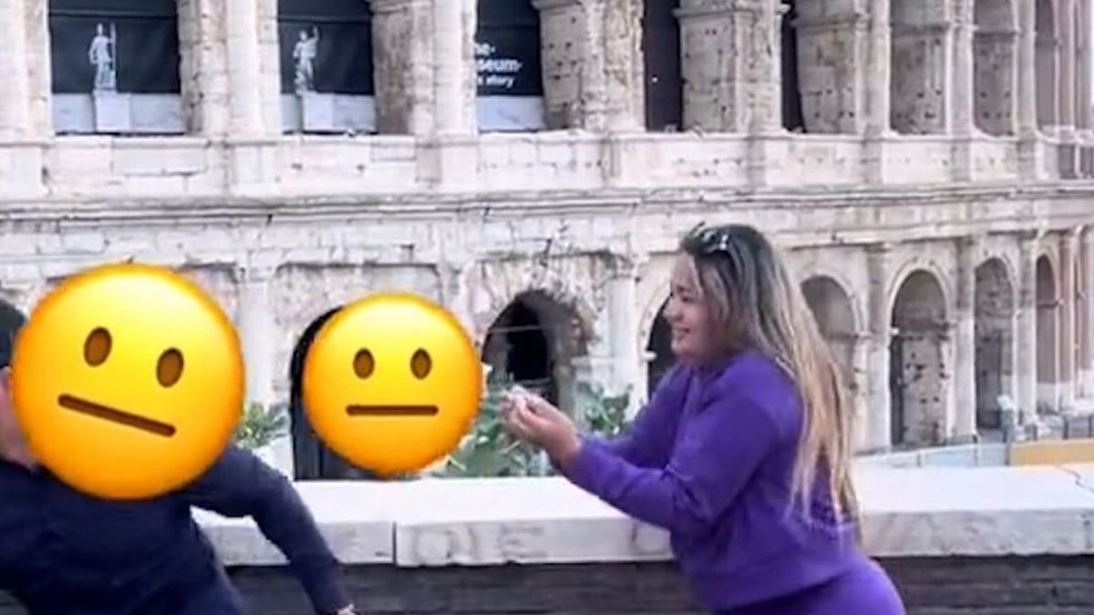 Se arrodilló para pedirle casamiento frente al Coliseo, pero se asustó ...