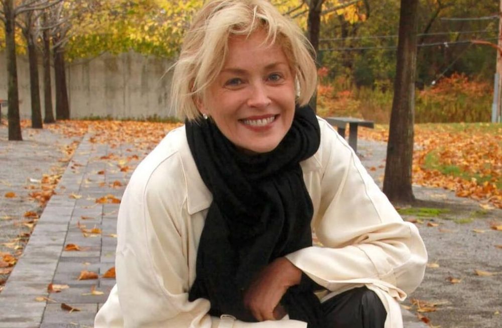 A Sharon Stone le detectaron un tumor fibroide y debe ser operada