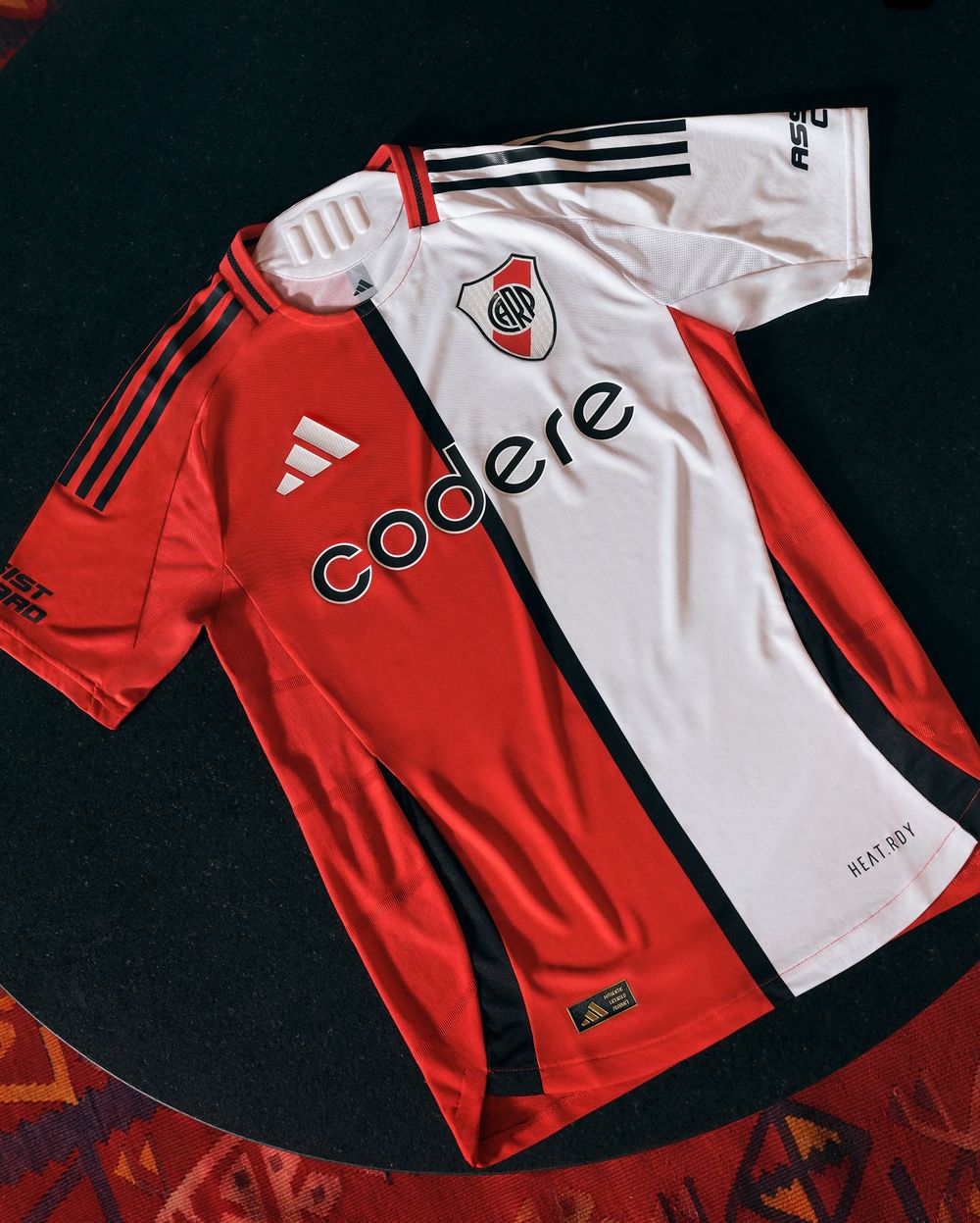 Se reveló la nueva camiseta alternativa de River: cuánto cuesta y cuándo se pone a la venta esta ...