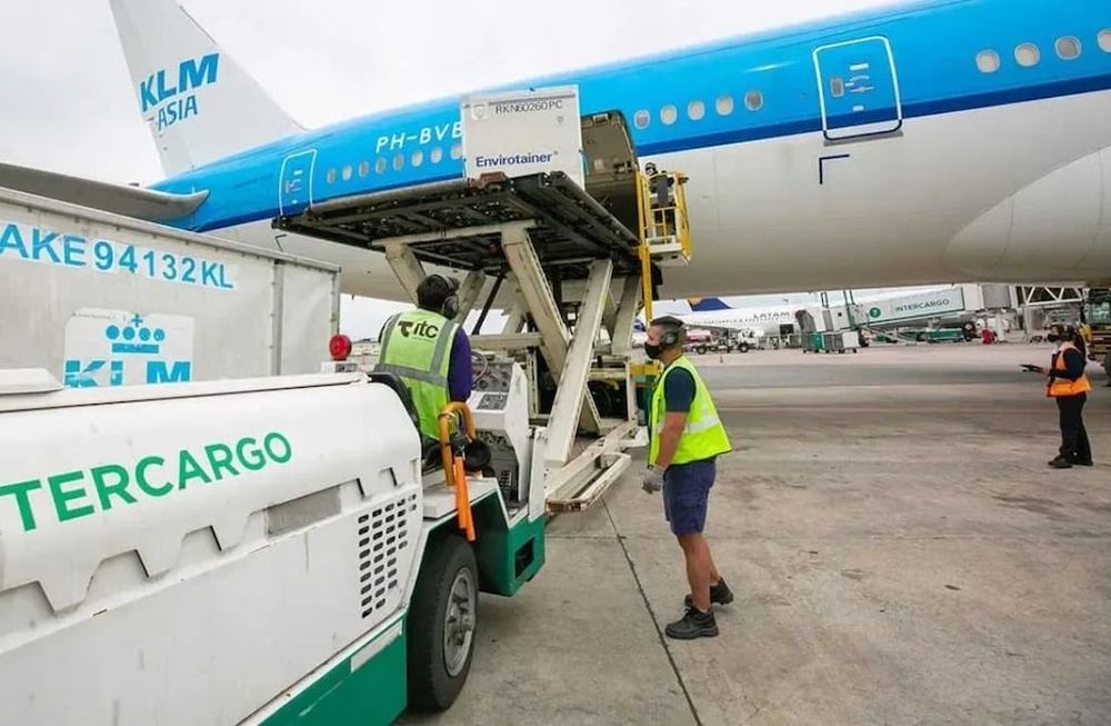 Milei inició el proceso de privatización de Intercargo y le quitará beneficios