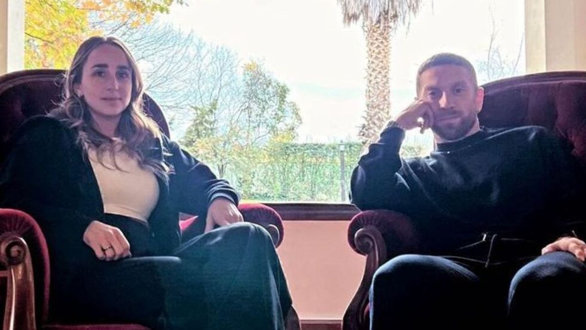 En avión privado, el Papu Gómez y su esposa aterrizaron en Mendoza: las fotos de su estadía en ...