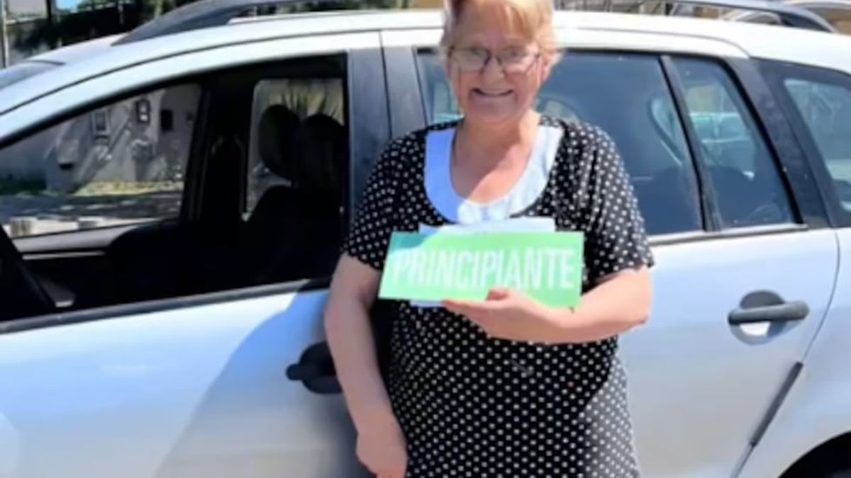 Su mamá decidió aprender a manejar a los 65 años, compartió el video de ...