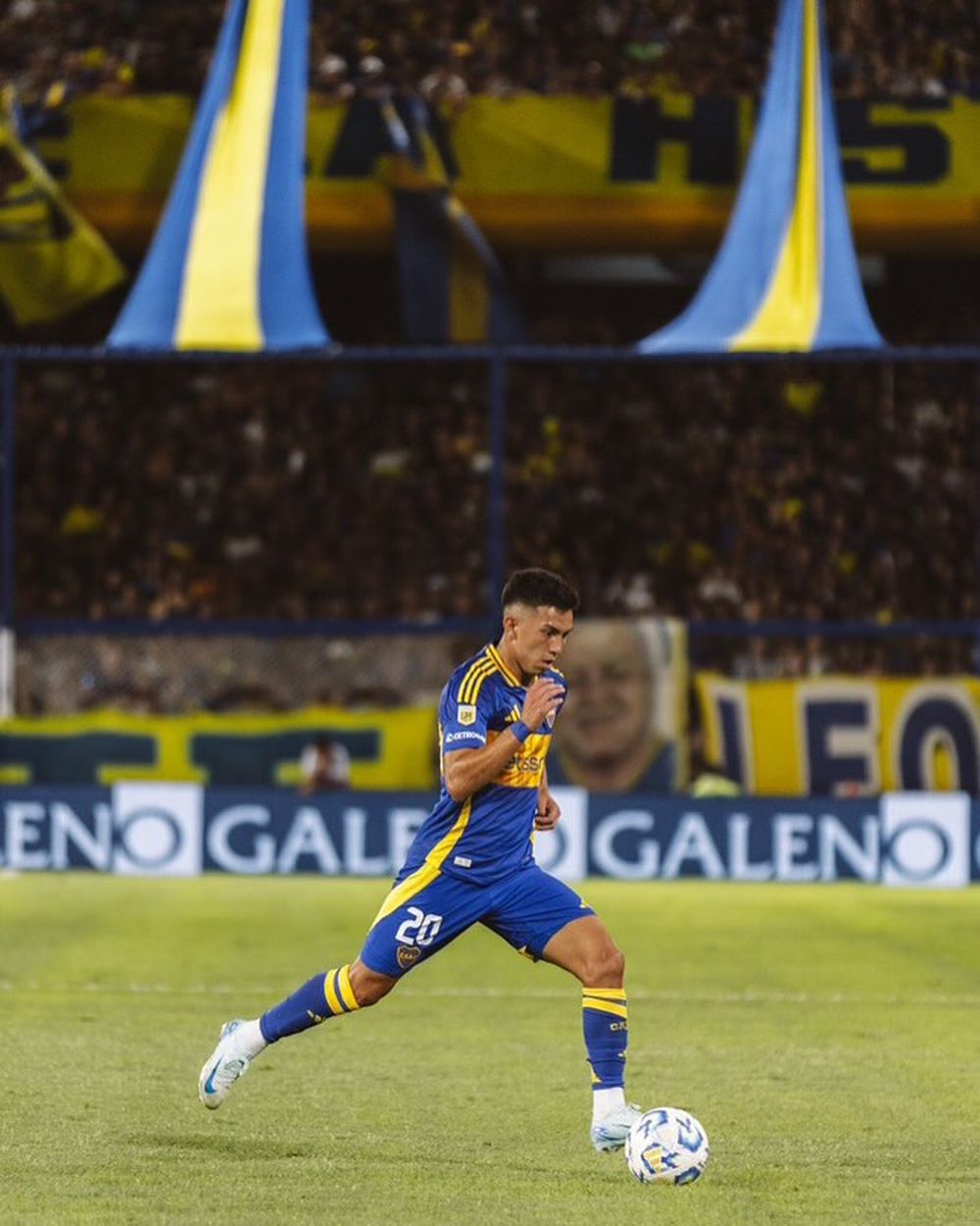 El llamativo gesto de Alan Velasco a los hinchas de Boca tras la ...