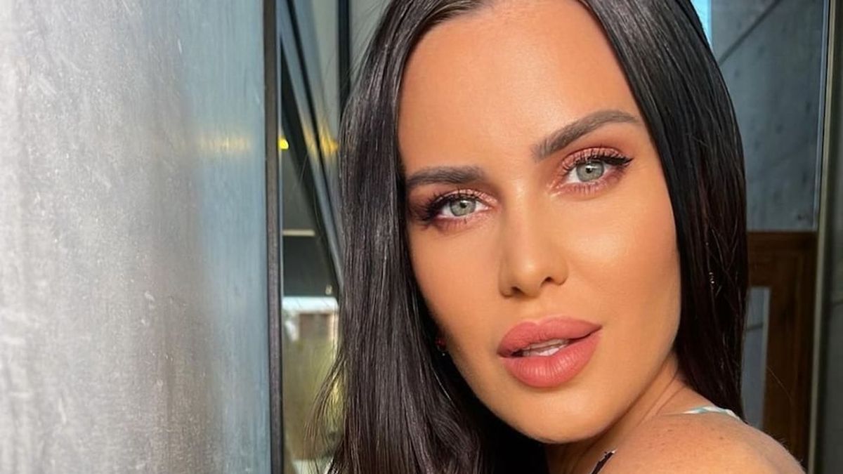 Natalie Weber no le temió a la censura y vistió una prenda transparente que se llevó todas las ...