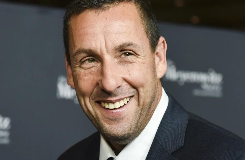 La película animada con la voz de Adam Sandler que arrasa en Netflix y ...