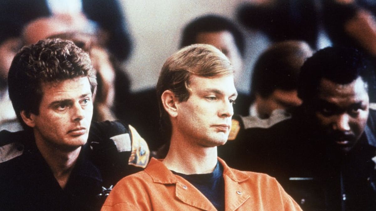 Qué pasó con los policías que no detuvieron a Jeffrey Dahmer