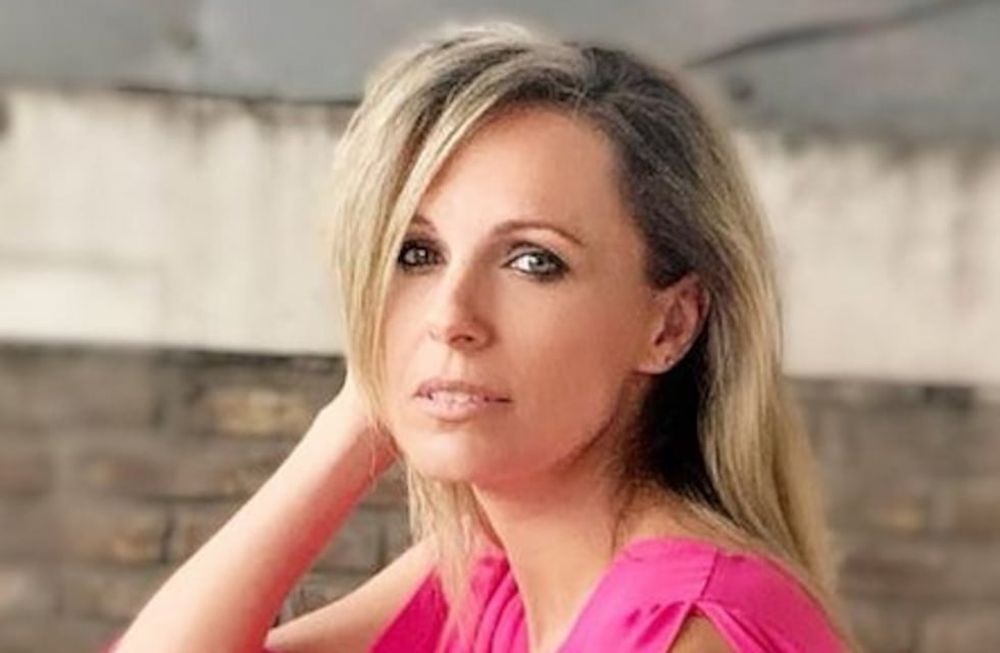 El auto de Denise Dumas que la rompió en las redes