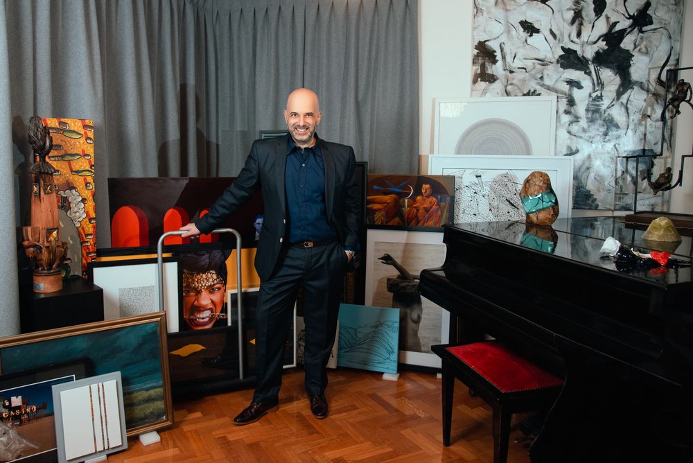 Daniel Rueda: el marchand prepara un monumental libro sobre arte mendocino