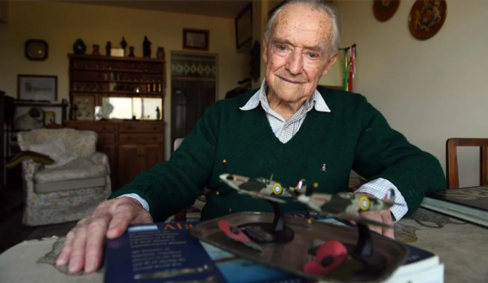 Dolor por la muerte de Ronnie Scott, el piloto argentino que combatió a ...