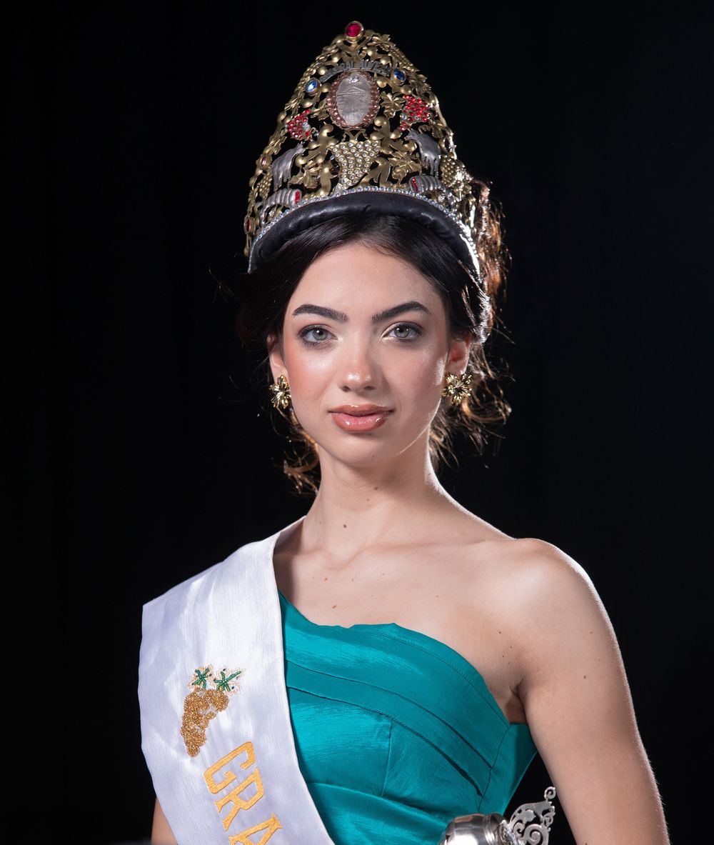 Sofía Perfumo, de General Alvear, es la nueva Virreina Nacional de la Vendimia 2025