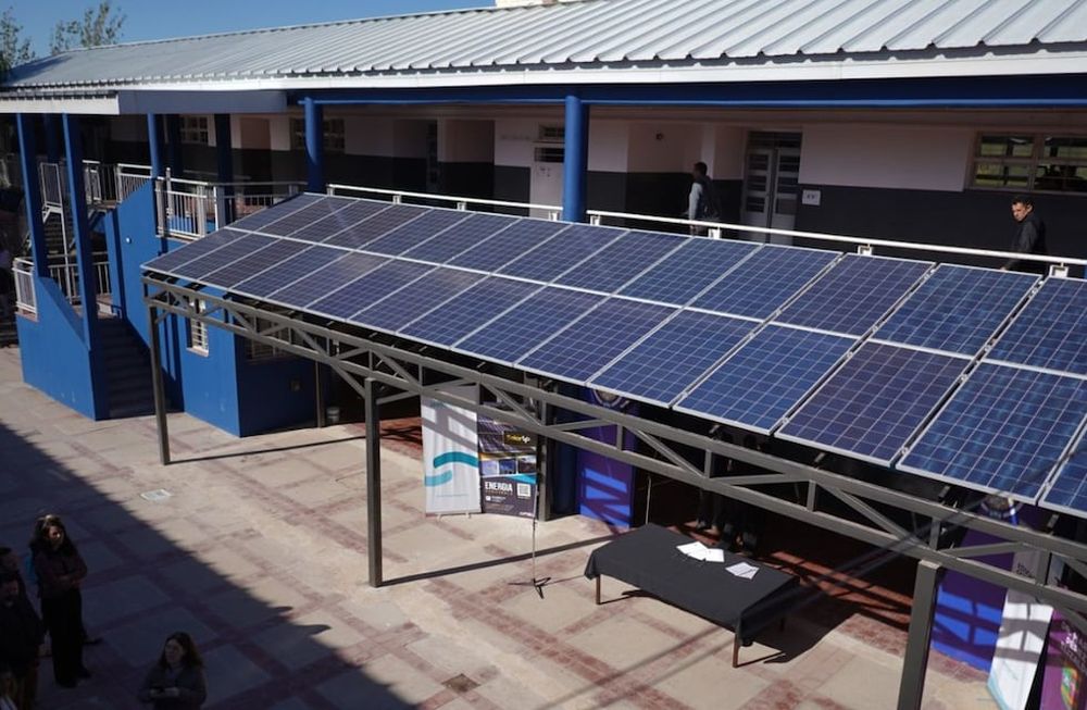 Energía solar: instalarán paneles en 40 escuelas mendocinas