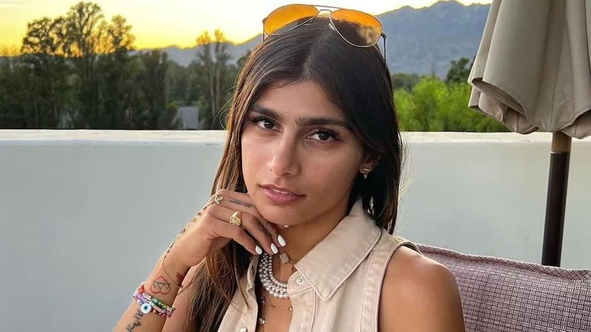 Con un paradisíaco paisaje, Mia Khalifa enseñó su cuerpazo con la ...