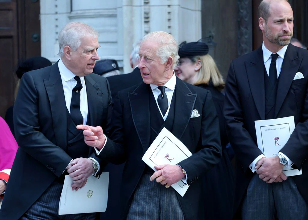 El príncipe Andrés será despojado de sus títulos y expulsado de Windsor ...