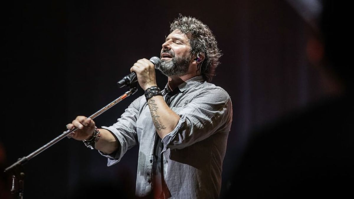 Iván Noble habla antes de cantar en la Fiesta de la Cerveza: “En la ...