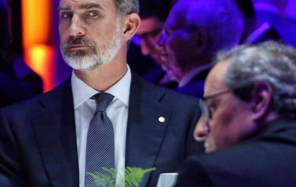 Qué significa que una persona mire de reojo a otra, según la psicología