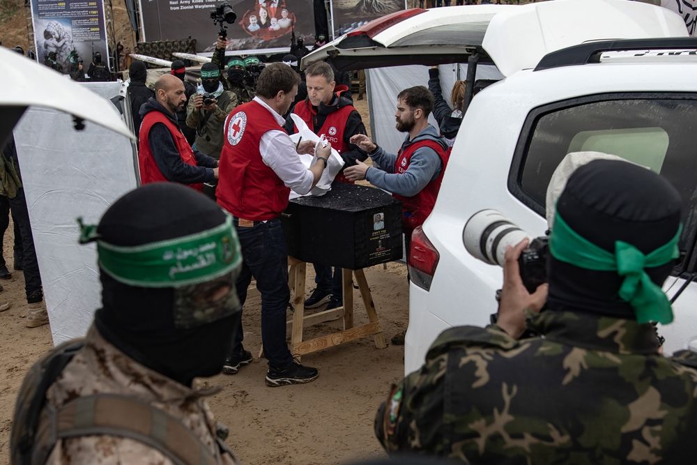 Hamás entregó a Israel los cuerpos de los argentinos Shiri, Ariel y Kfir Bibas