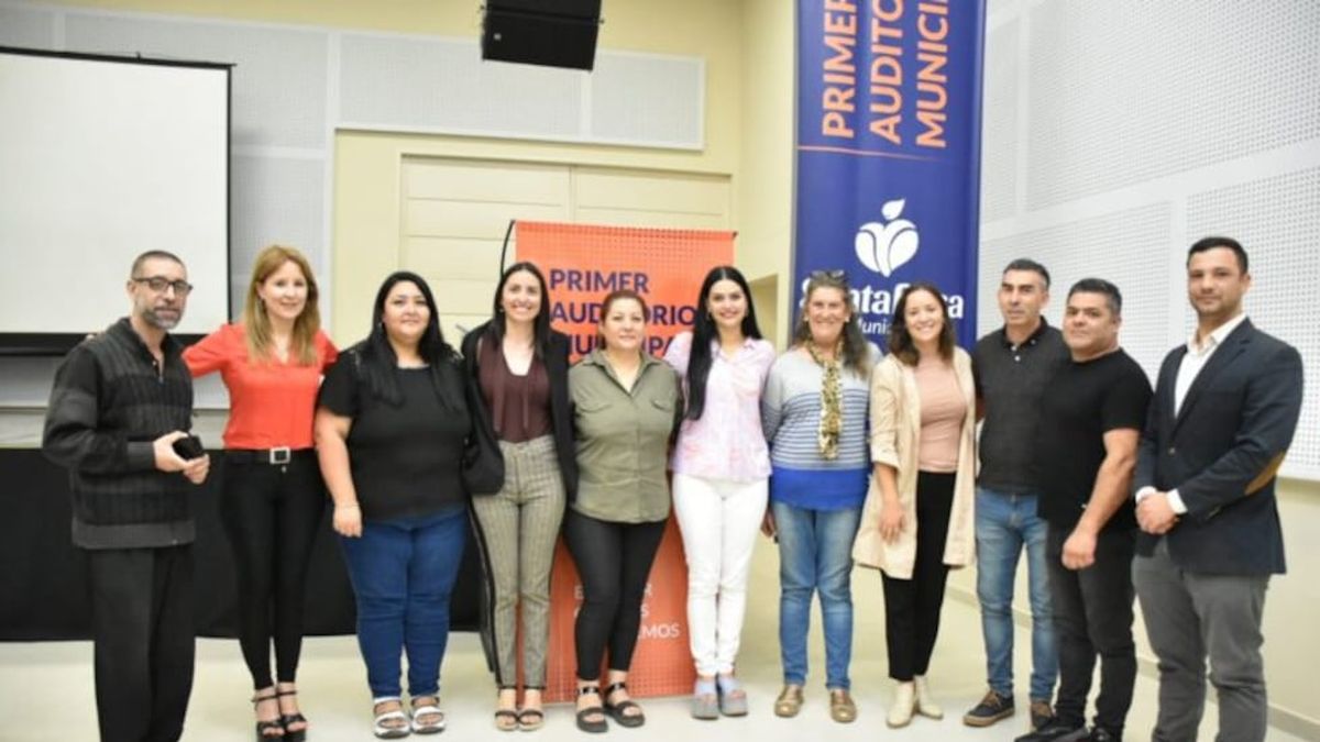 Destéfanis otorgará un aumento del 60% a los empleados municipales de ...