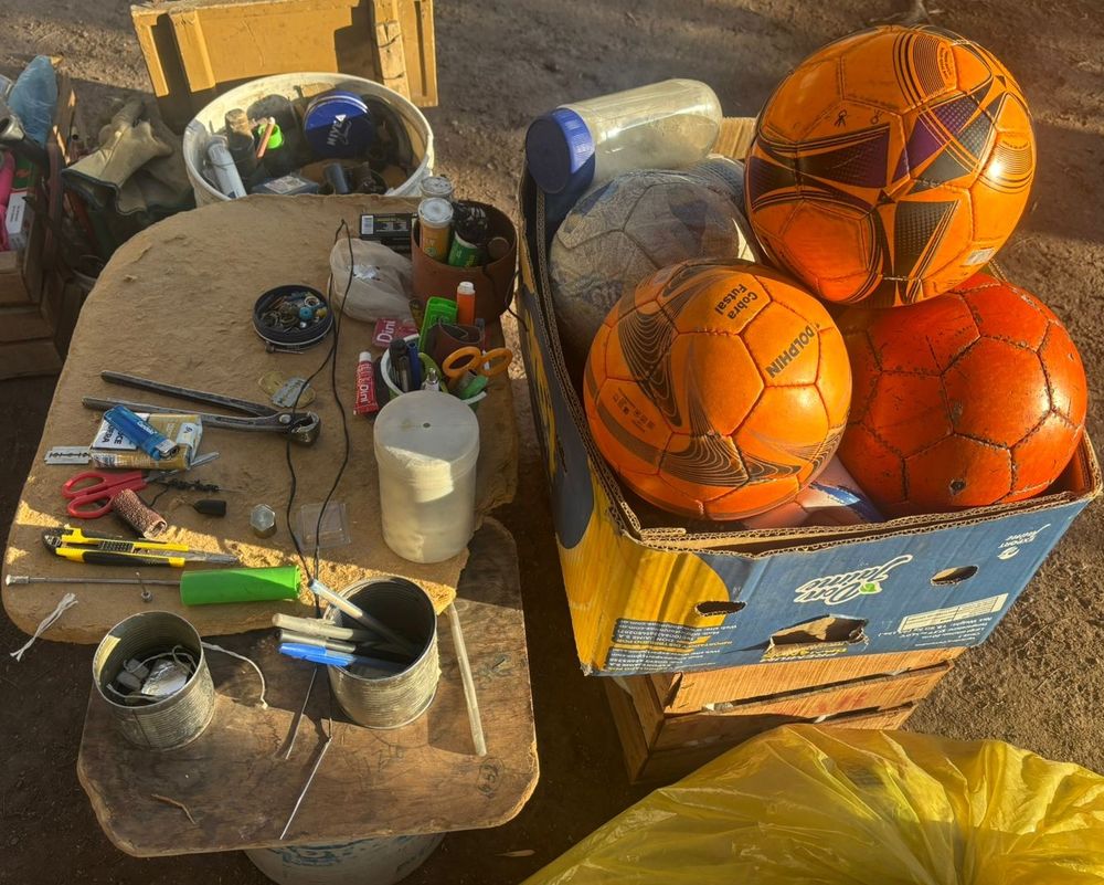 Gareca, el cirujano callejero del fulbo que arregla pelotas hace 30 ...