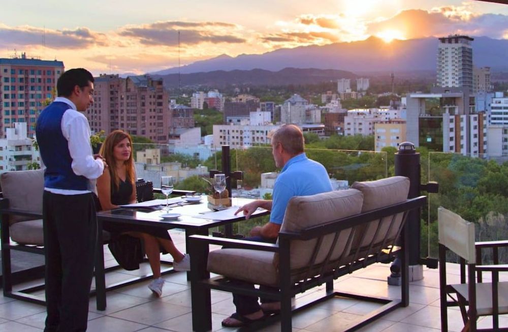 Una experiencia en las alturas: conocé el restaurant que ofrece la mejor vista de toda la Ciudad ...