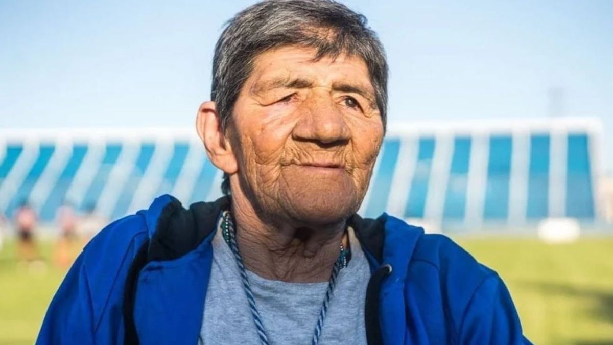 El “Loco” Julio: la vida del hincha más famoso de Godoy Cruz y sus ...