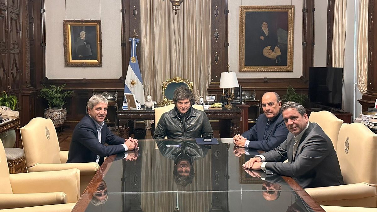 Javier Milei recibirá a la mayoría de los gobernadores para discutir ...