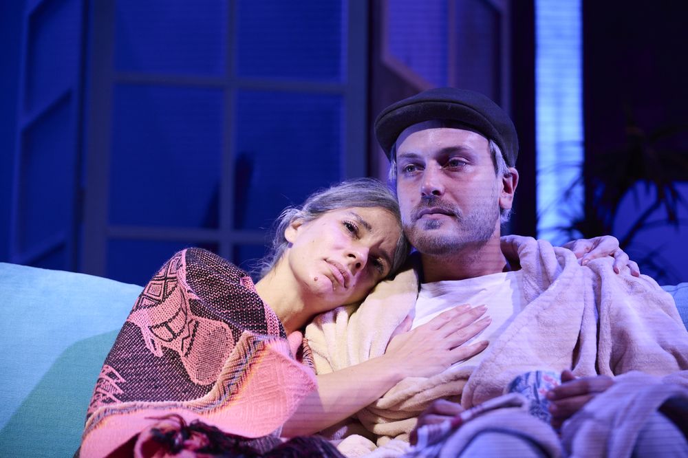 En otras palabras: Llega al Teatro Plaza la obra acerca del amor que ...