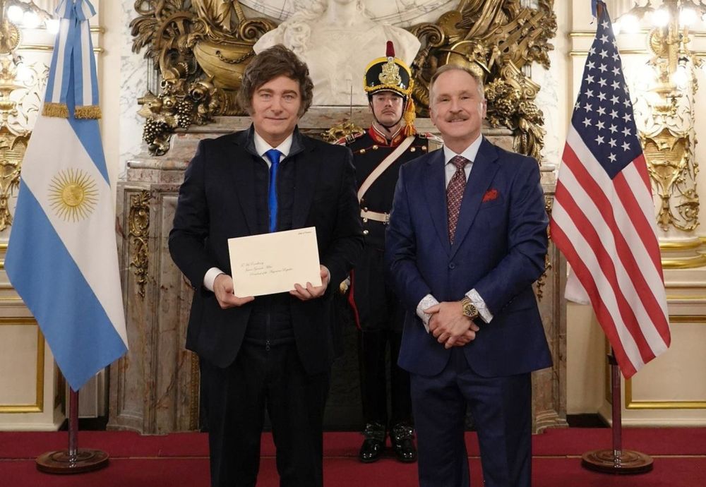 Milei recibió en Casa Rosada al nuevo embajador de Estados Unidos Peter ...