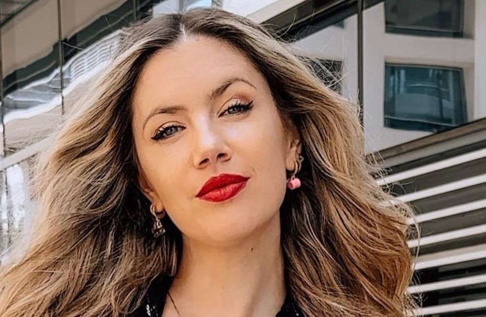 Stephanie Demner protagonizó un infartante duelo de bikinis y enamoró a todos sus seguidores