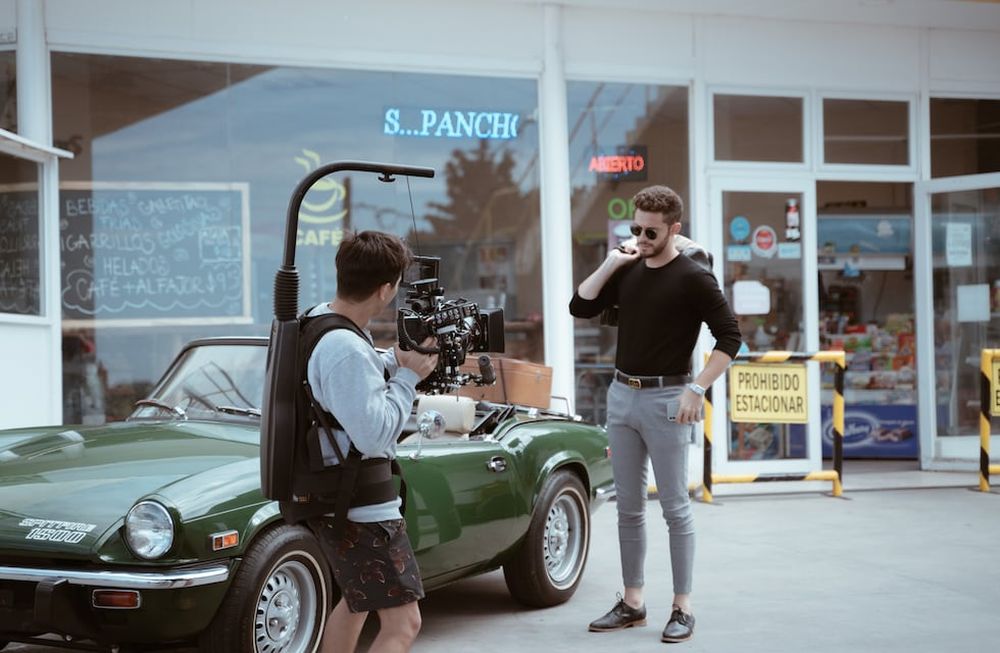 ¿Quién es Martín Seipel, el nuevo director de videoclips de famosos ...