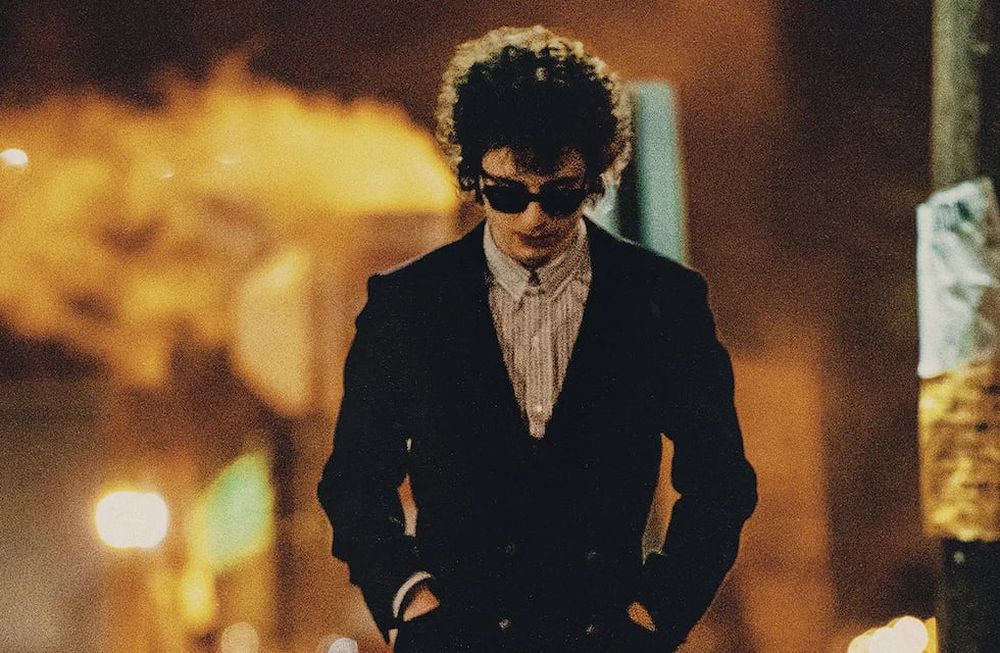 Cómo es la biopic sobre Bob Dylan que protagoniza Timothée Chalamet