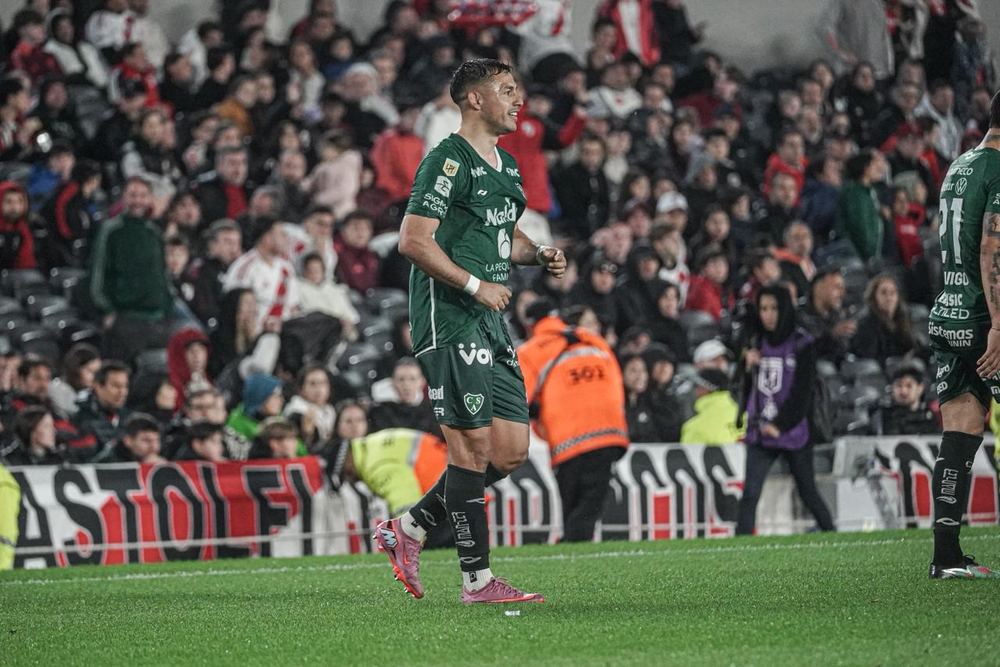 Gran sorpresa de Sarmiento de Junín, que superó a River Plate en el ...