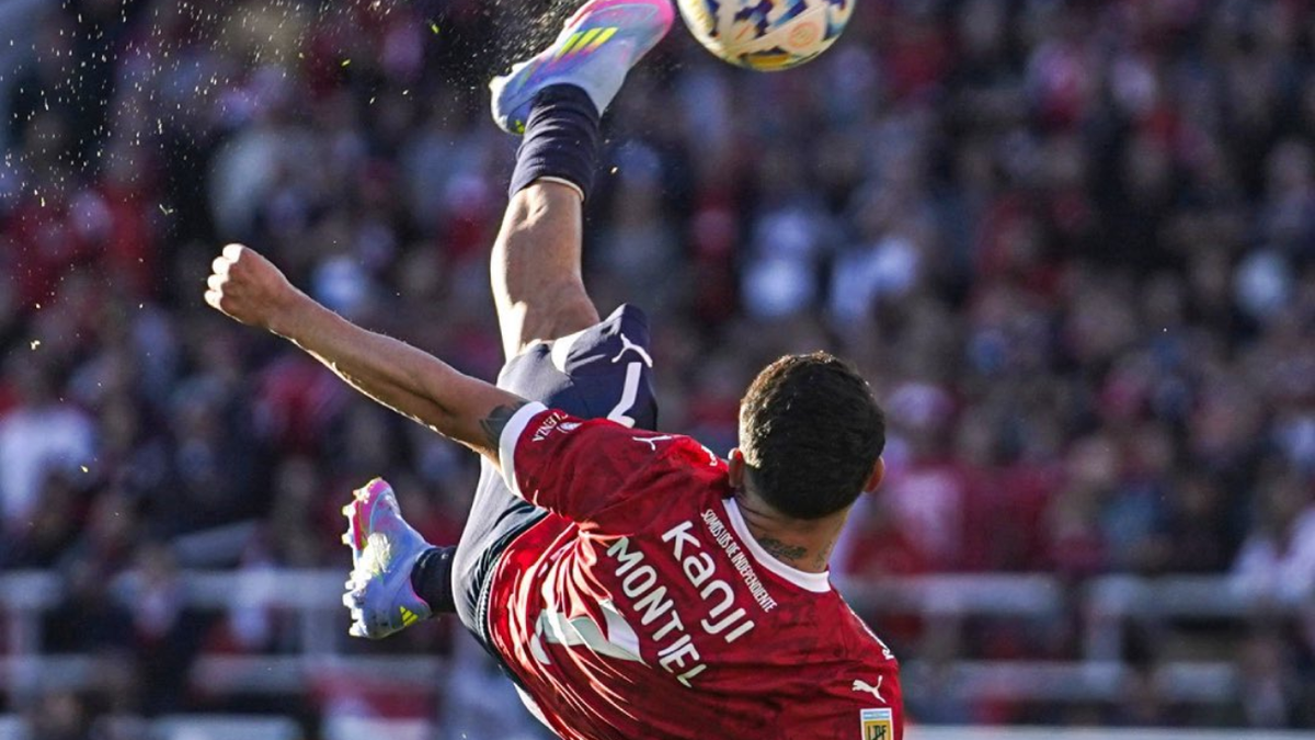 ¿El gol del año? Santiago Montiel le dio el triunfo a Independiente con ...