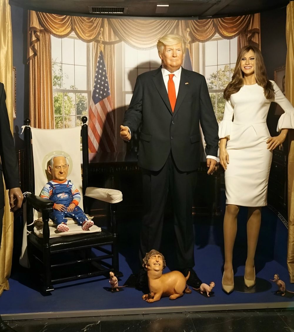 Milei como el perro faldero de Trump: quién es el artista que causó ...