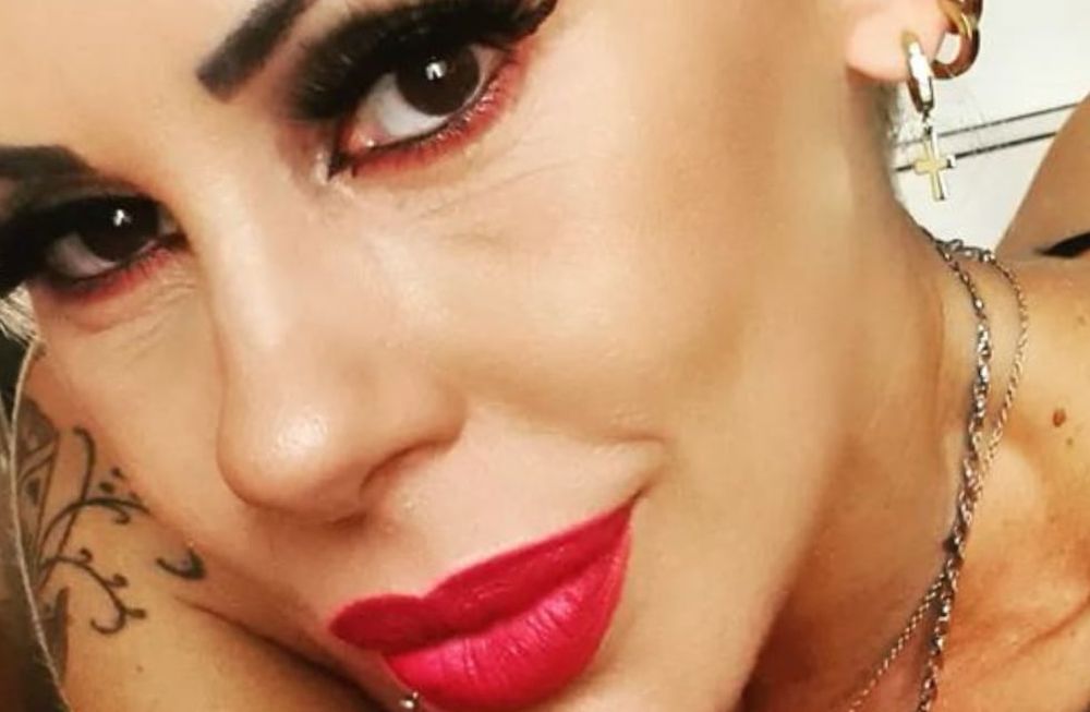 Mónica Farro compartió adelanto de su contenido para adultos y se ...