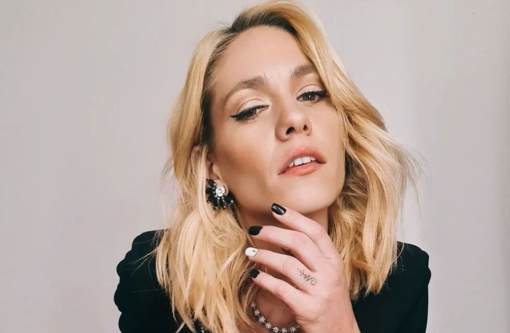 Rochi Igarzábal posó sin ropa y jugó con la luz del atardecer que ...